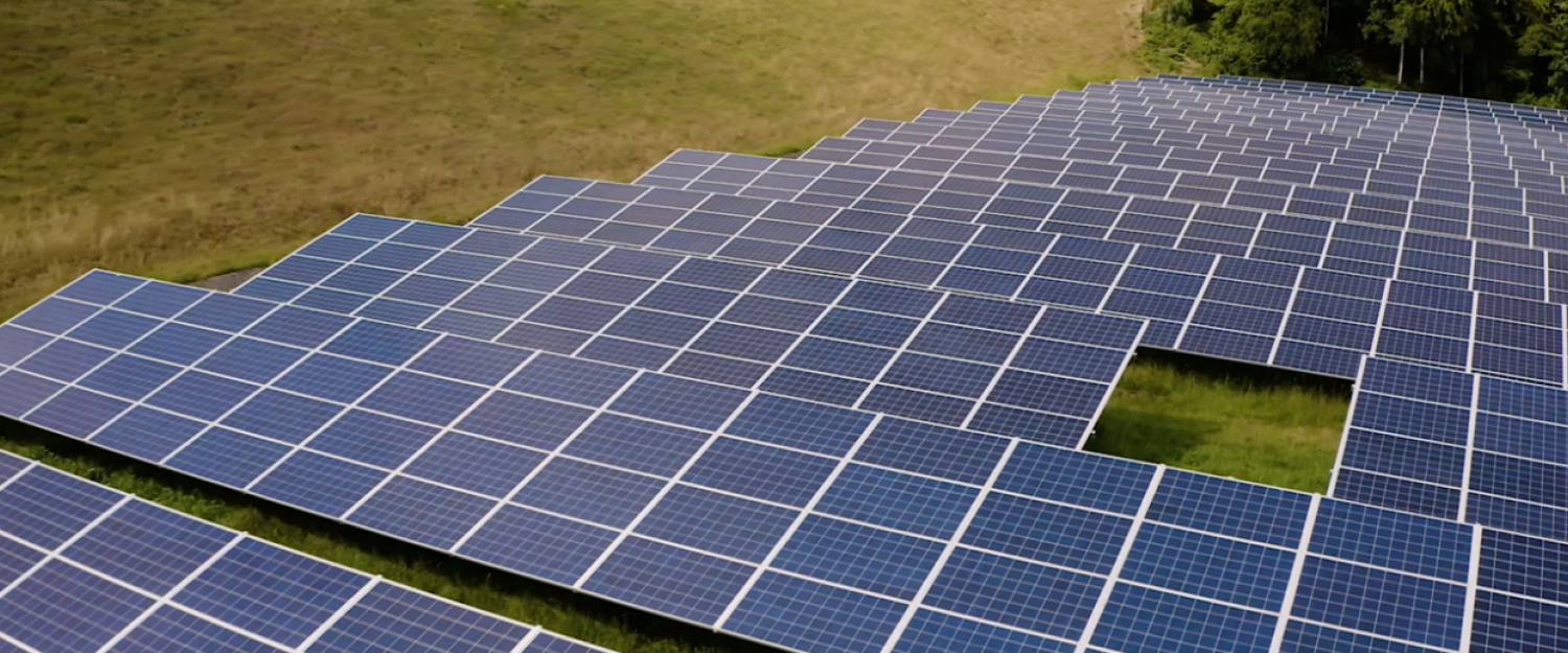 La centrale de Coo d’ENGIE et Plopsa Coo se mettent à l’énergie solaire ...